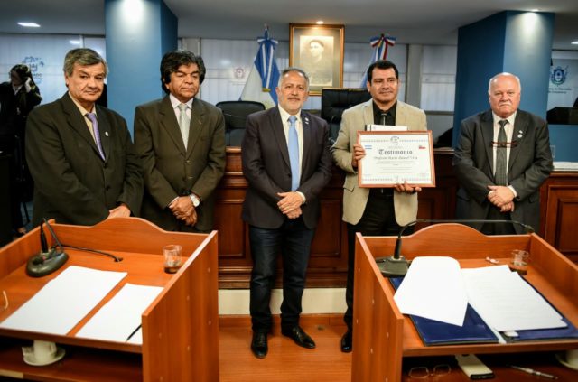 Reconocimiento al profesor Daniel Vera | DATAMARCA